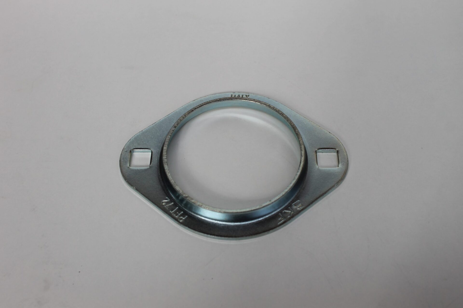 4WD Shaft Bearing Housing 3386986M1 - Ned Murphy Tractors Ltd.