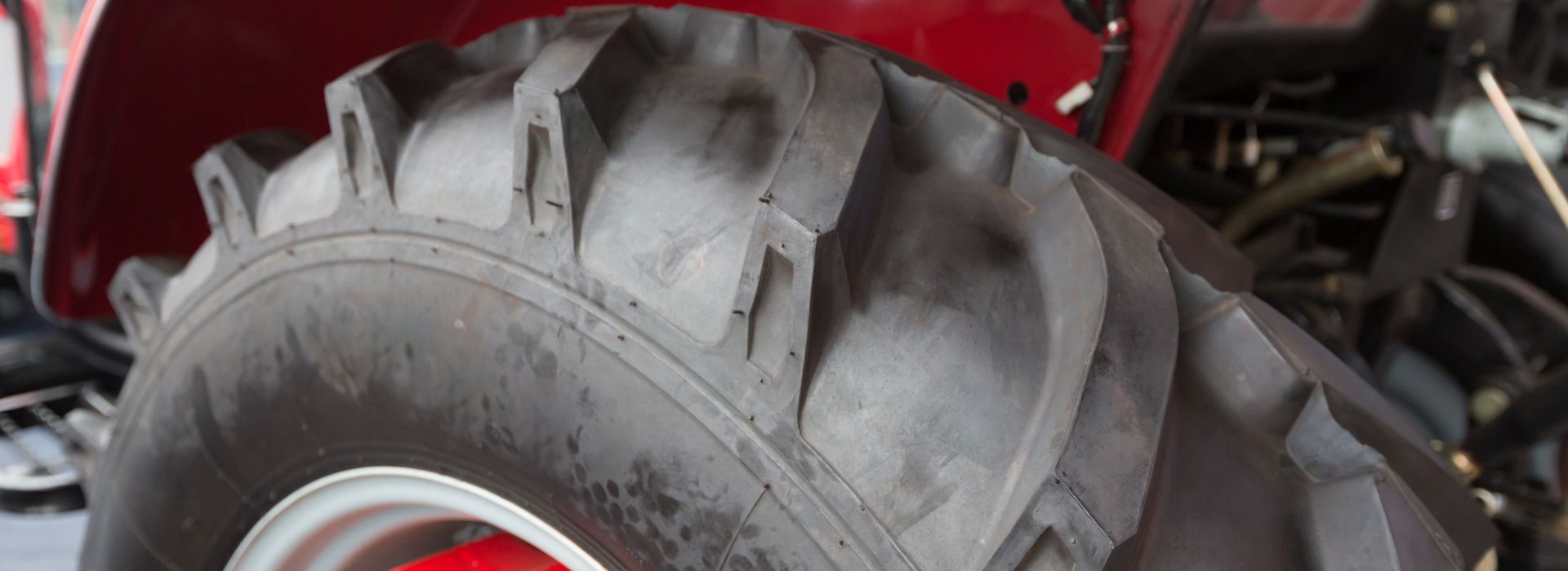 Role of Tyre Selection in Massey Ferguson Tractor Performance